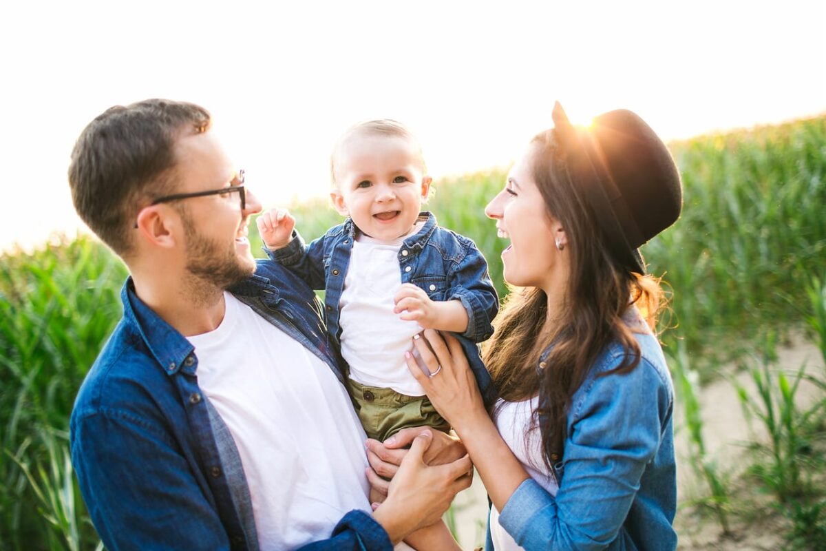 Balanced Parenting - 7 Easy Ways To Raise A Well Adjusted Child | Clear ...